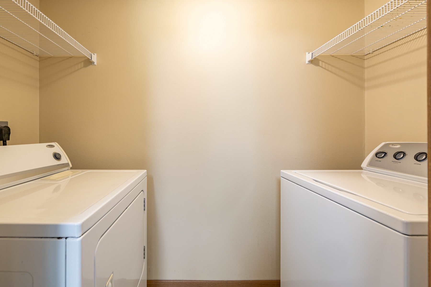 Lakeshore Village II - La Crosse Rentals